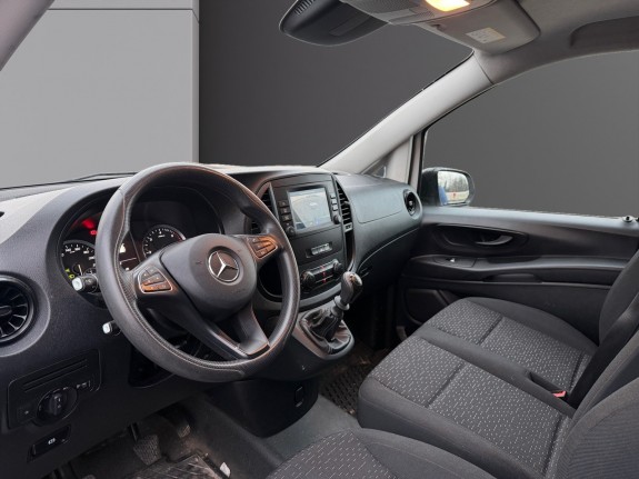 Mercedes vito fourgon 110 cdi long rwd pro suivi mercedes - camera de ...