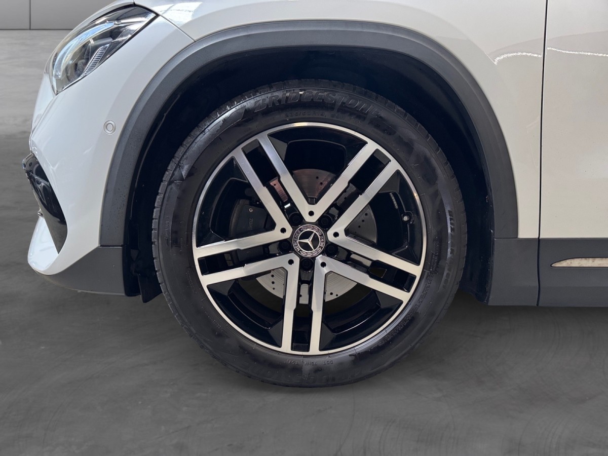 MERCEDES d'occasion CLASSE GLA II GLA 200 D AMG LINE de 2020 Bretigny